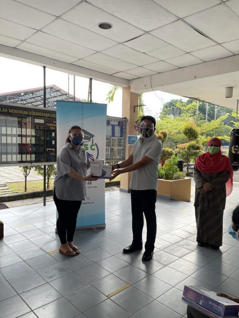 KFSC Donates Tablets to Students – KF Scholars Club